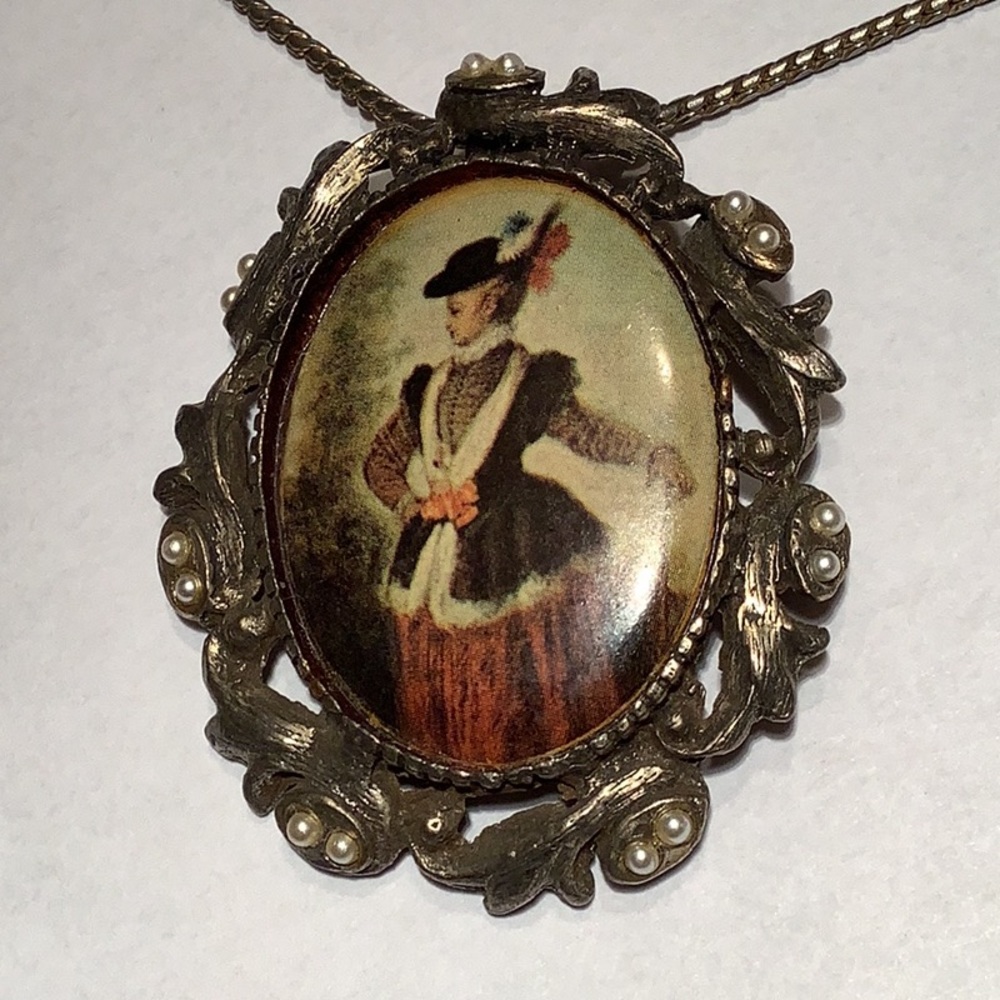 Victorian Lady Portrait Brooch/Pendant. Framed In Bro… - Gem